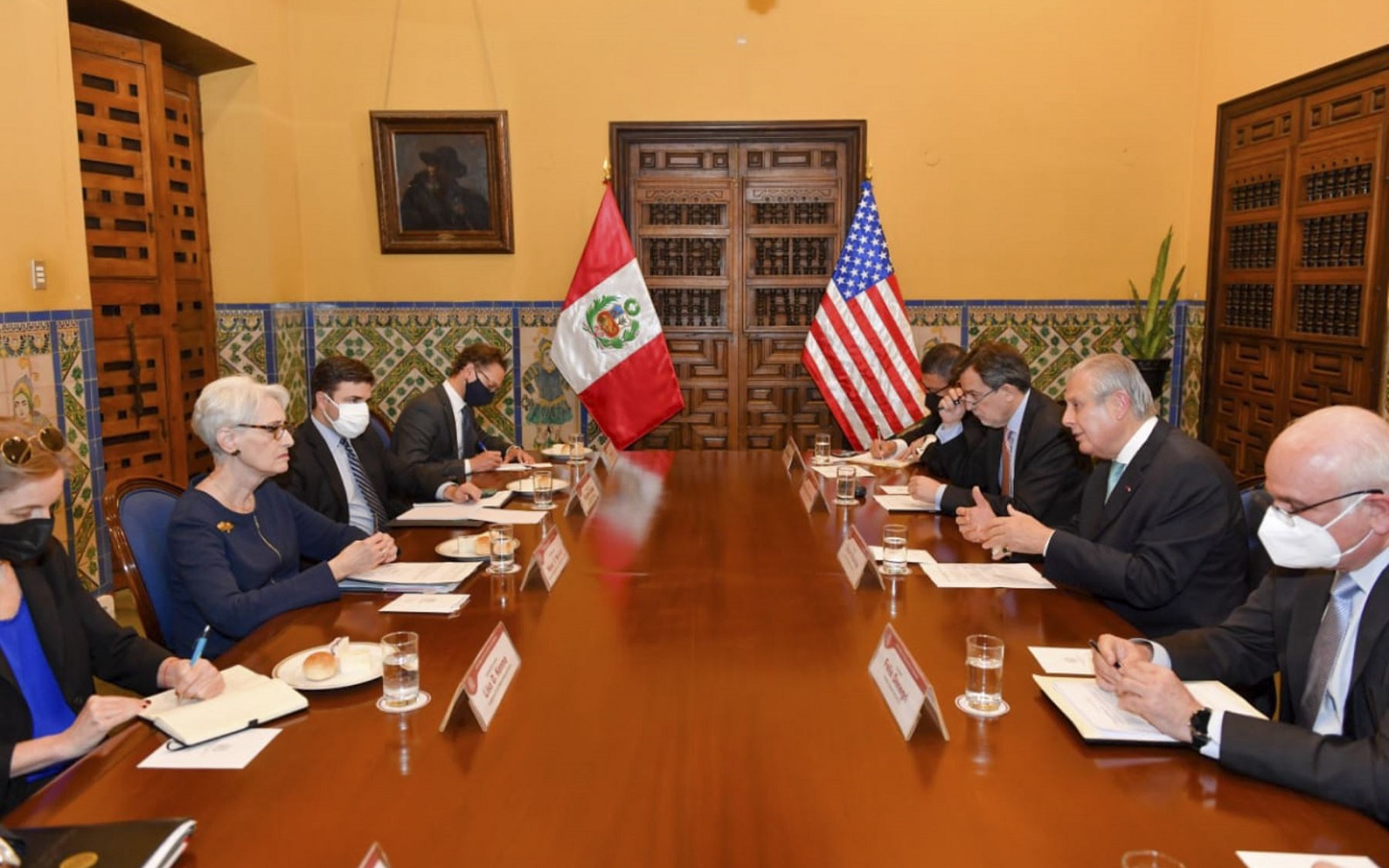 US Deputy Secretary of State meets Peruvian foreign minister - The ...
